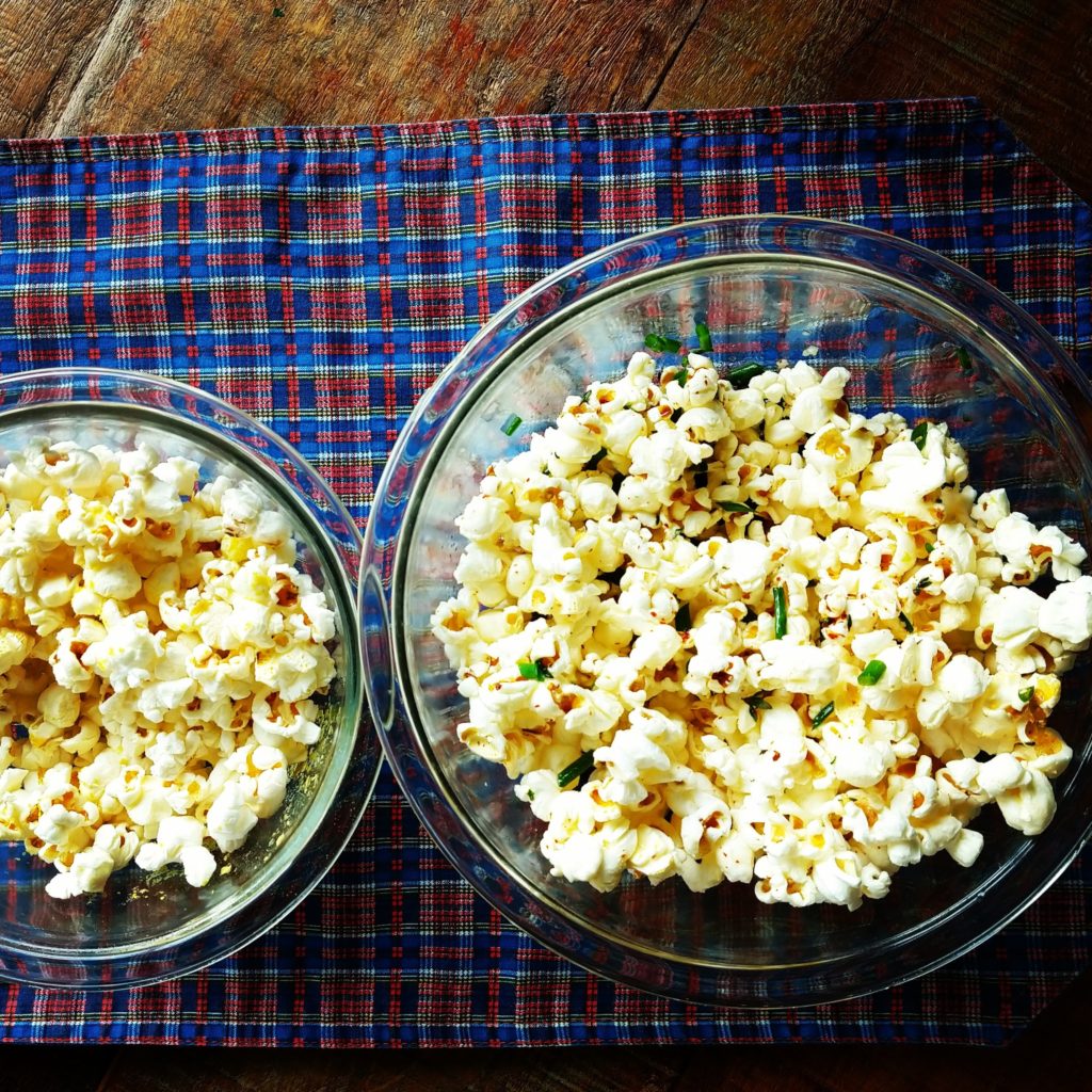 garlic-herb-popcorn - happy eats healthy